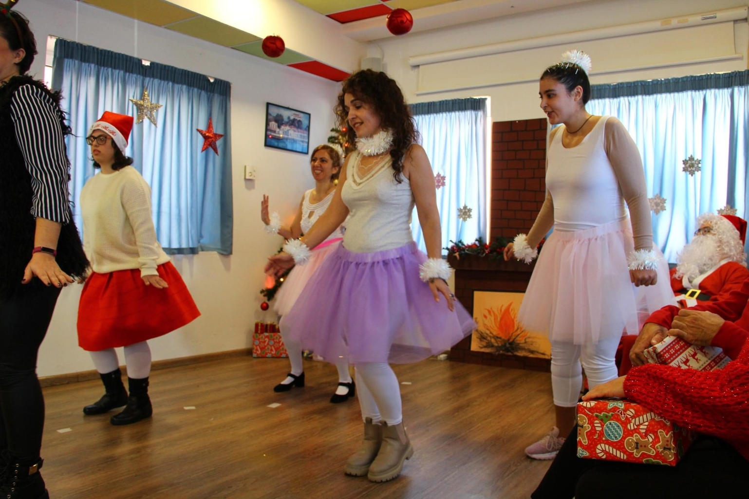 Χριστουγενιάτικη εκδήλωση του κέντρου ΚΔΑΠ-ΜΕΑ ΠΝΟΗ ΔΗΜΟΥ ΡΟΔΟΥ | Rhodes.gr